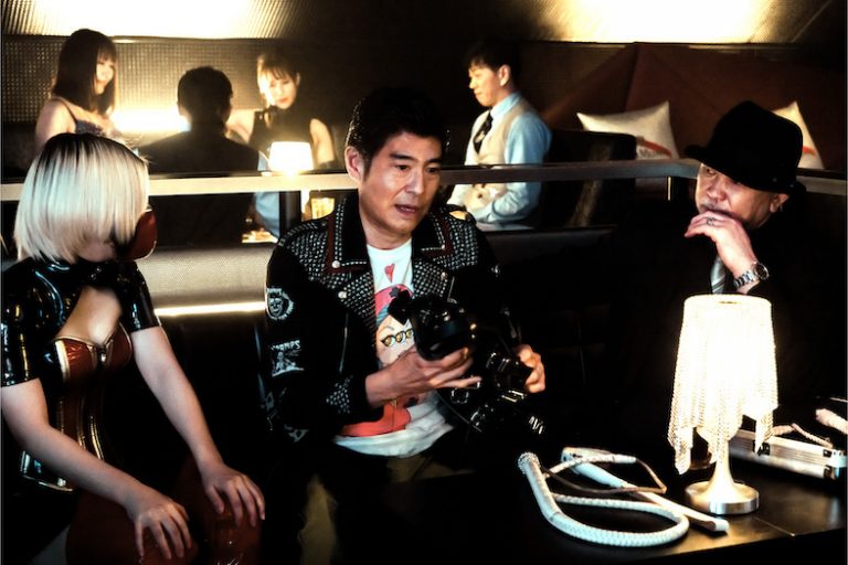 ryuchellがSMラウンジのオーナーとなって女王様を教育！ロマンポルノ・ナウ『愛してる！』予告編&ポスタービジュアル – ムビッチ